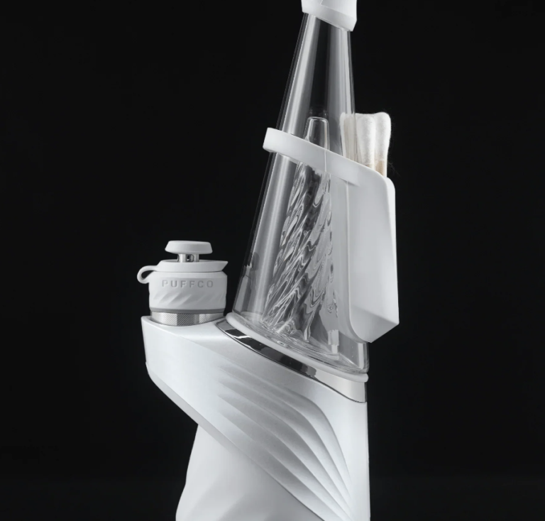 New Puffco Peak Pro - Pearl - Connected E-Rig | DabFarm.com